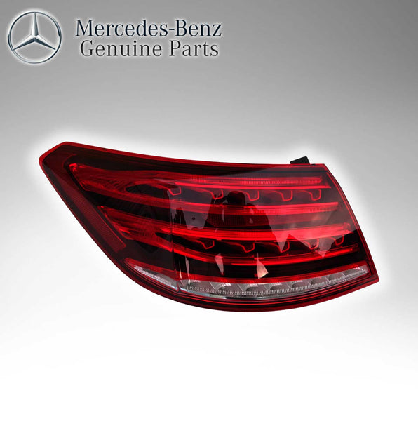 Mercedes Benz Genuine STOP LIGHT 2079063300 – HnD Automotive Parts